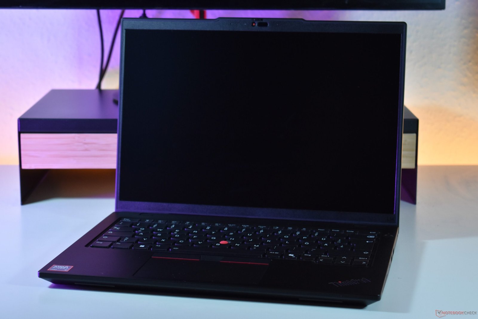 Uncovering the Distinctions: A Comprehensive Comparison of Lenovo ...